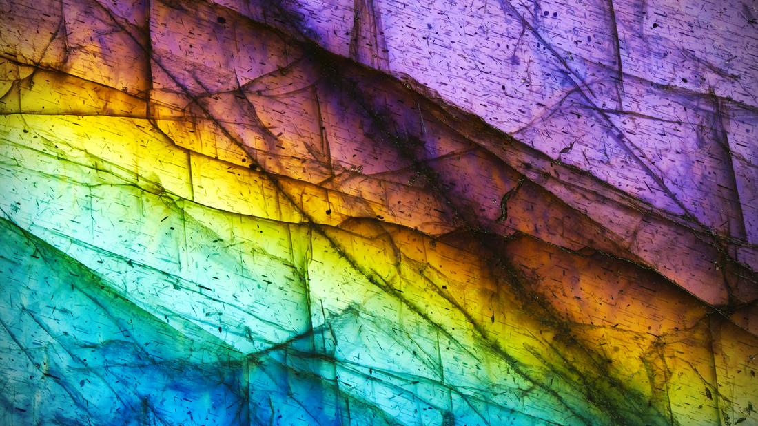 Labradorit Wirkung: Entdecke die heilenden Eigenschaften und Anwendung ...